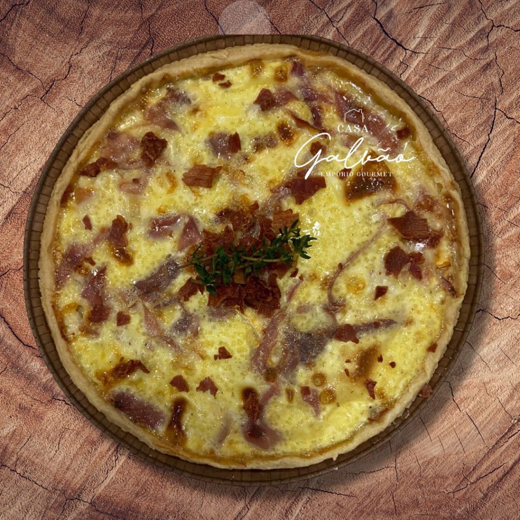 Quiche de Brie com Presunto Cru Jamón Serrano – Casa Galvão